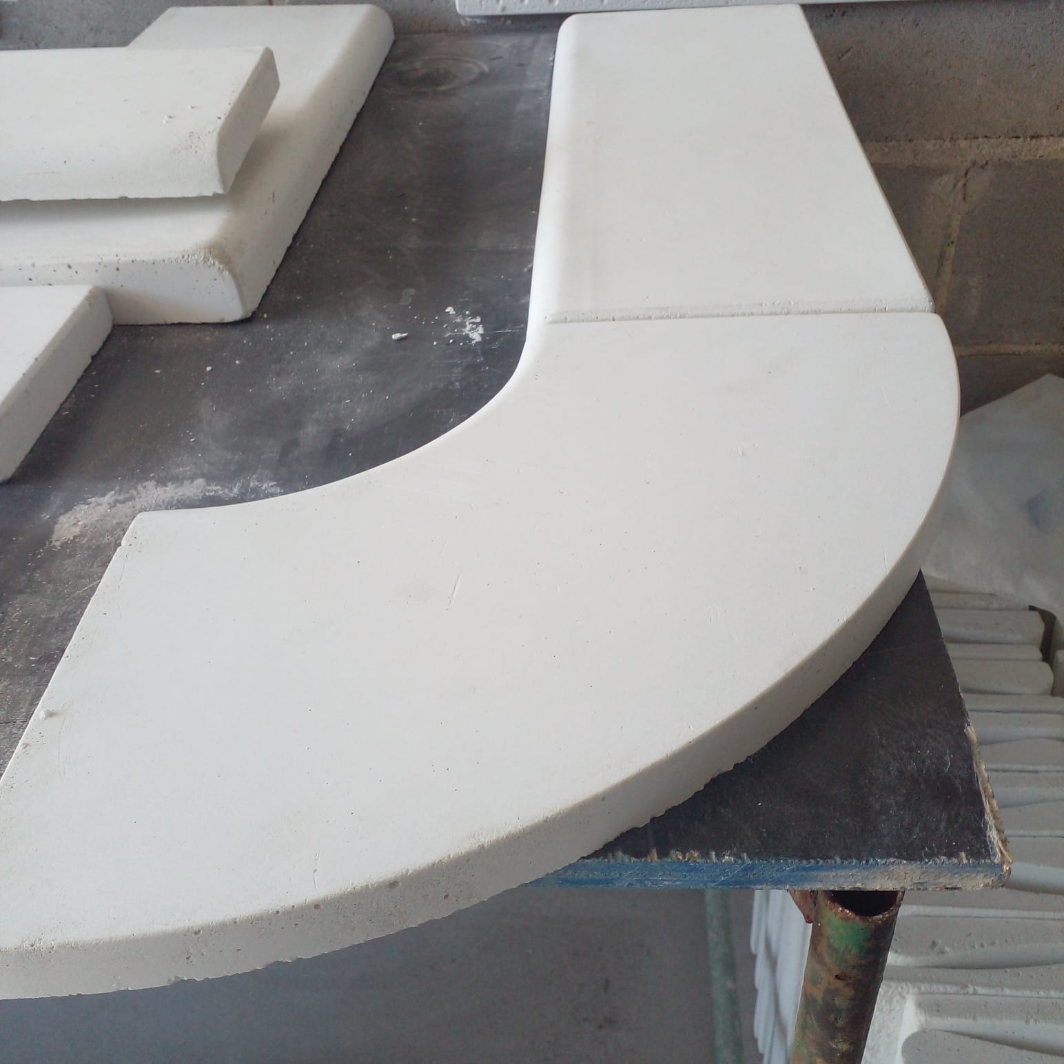 Canto para Borda Boleada - 49x20x2,5cm – Vila Romanna